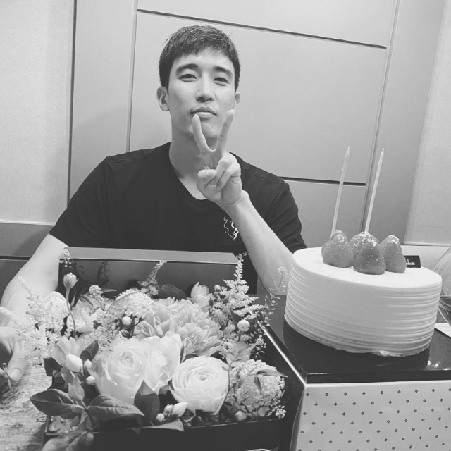 장신영 자축 강경준과 결혼 2주년 근황 공개 행복 가득한 가족