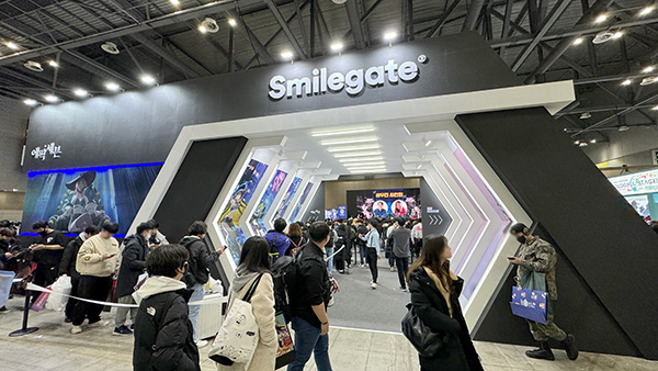 스마일게이트 ‘에픽세븐x스토브로 Agf2023서 팬들과 만났다
